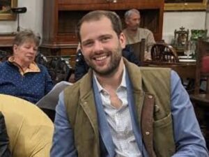 Tim Medhurst: British Antiques Expert & TV Star